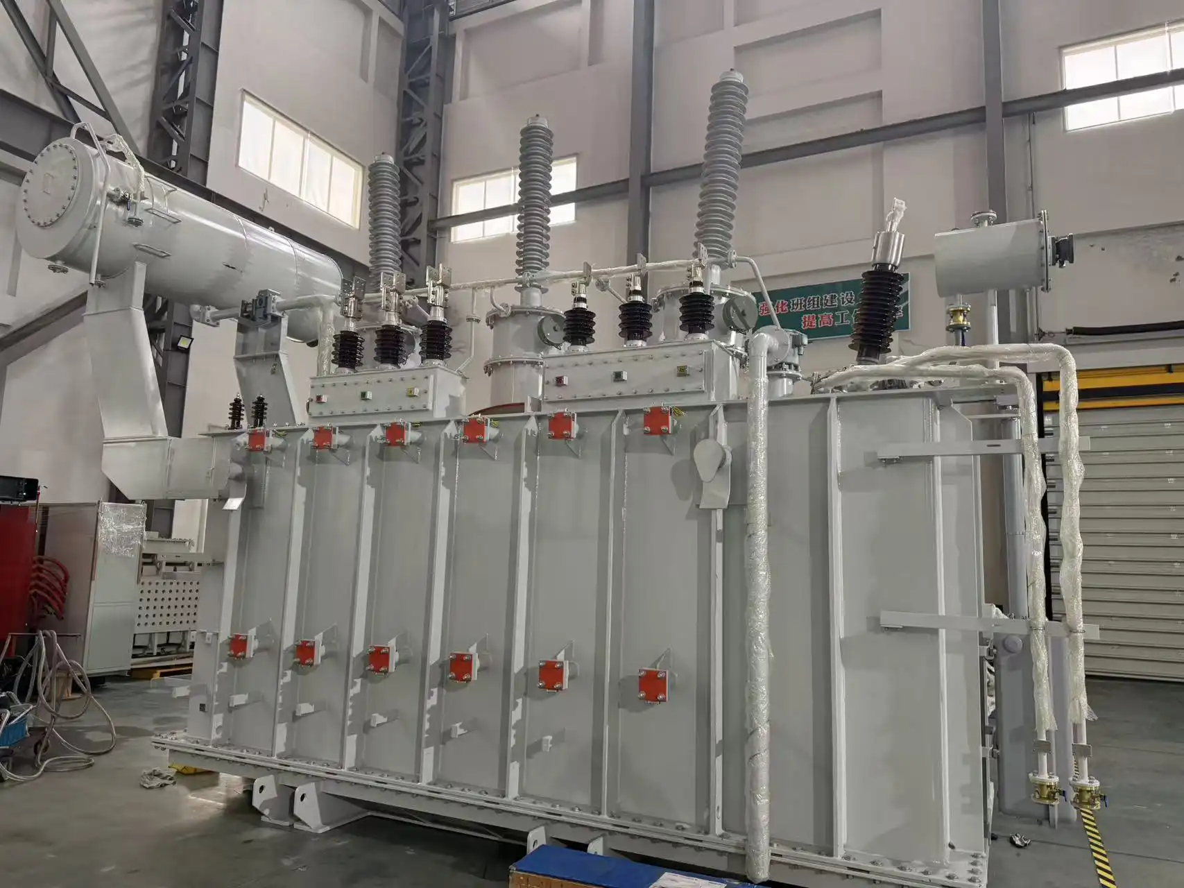 How Does a Loop Feed Transformer Work?